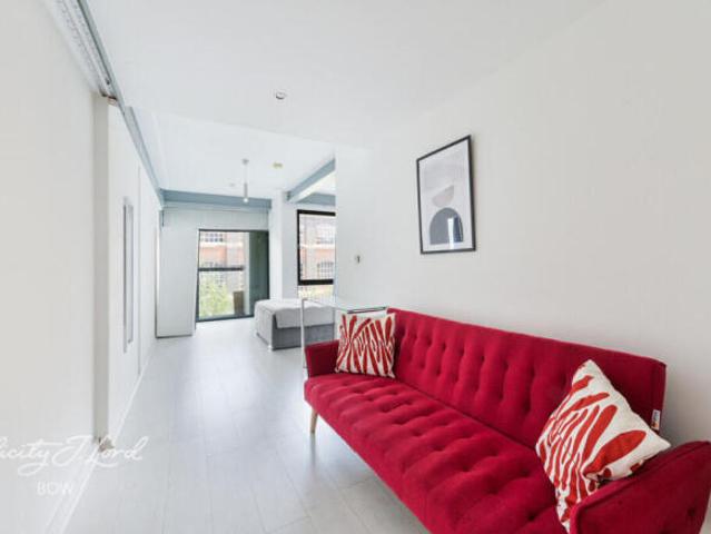 2 bedroom flat for sale in Burford Road, LONDON, E15