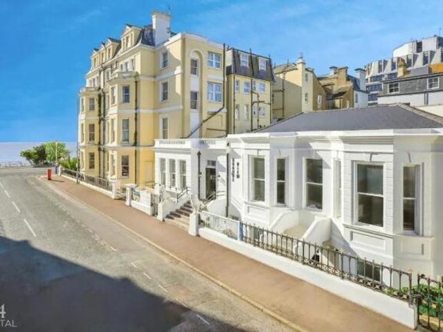 2 bedroom flat for sale in Burlington Place, Eastbourne, BN21