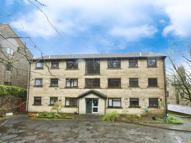 2 Bedroom Flat For Sale In Buxton, Derbyshire