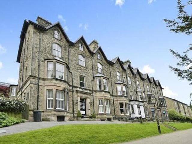 2 Bedroom Flat For Sale In Buxton, Derbyshire