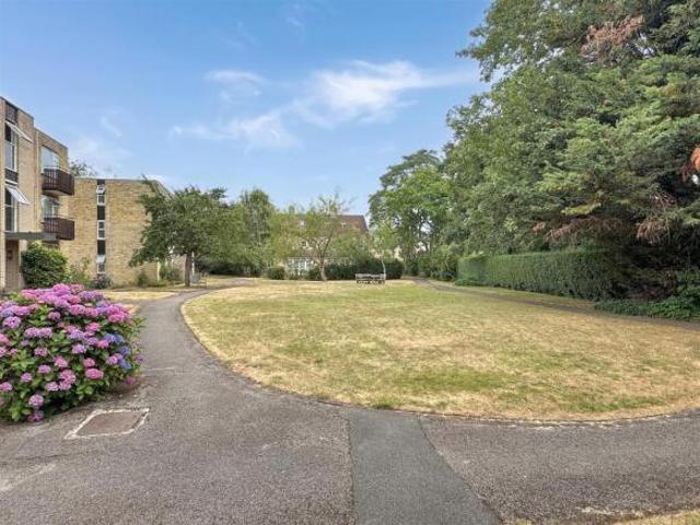 2 bedroom flat for sale in Cambanks, Union Lane, Cambridge, CB4