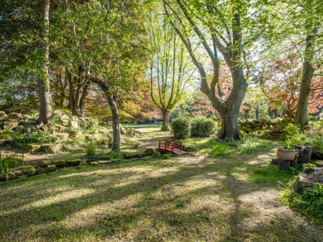 2 bedroom flat for sale in Cambridge Park, Twickenham, TW1