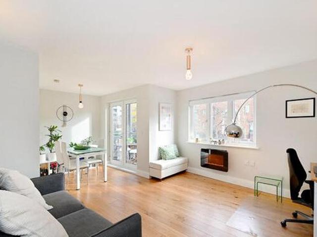 2 Bedroom Flat For Sale In Canary Wharf