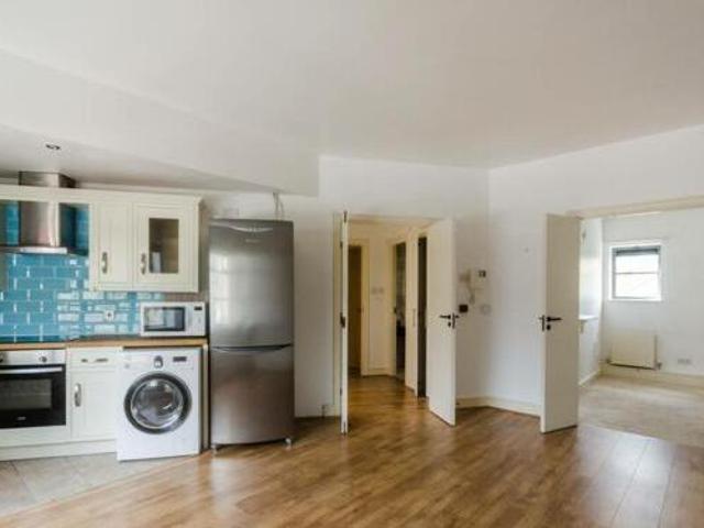 2 Bedroom Flat For Sale In Canary Wharf, London