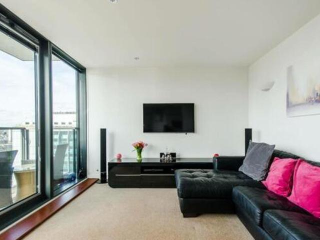 2 Bedroom Flat For Sale In Canary Wharf, London