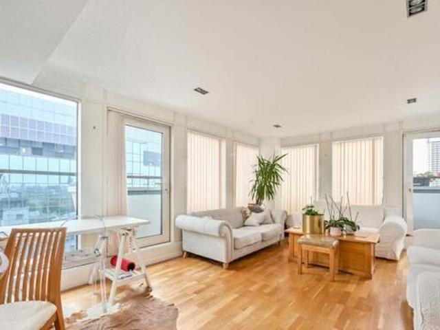 2 Bedroom Flat For Sale In Canary Wharf, London