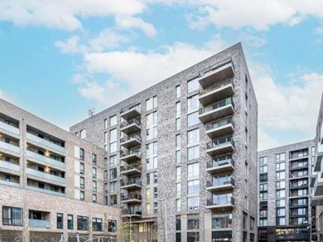 2 Bedroom Flat For Sale In Canary Wharf, London