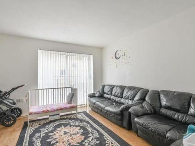 2 Bedroom Flat For Sale In Canary Wharf, London