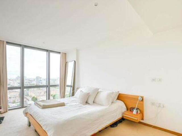 2 Bedroom Flat For Sale In Canary Wharf, London