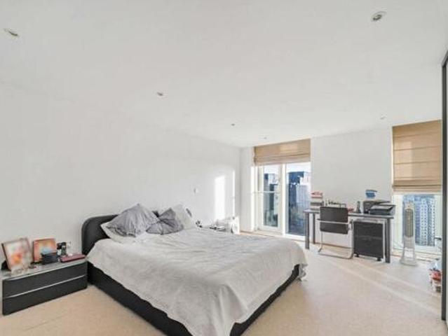2 Bedroom Flat For Sale In Canary Wharf, London