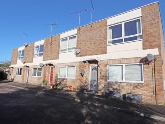 2 Bedroom Flat For Sale In Canewdon