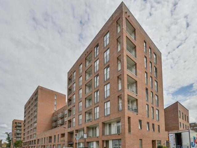 2 Bedroom Flat For Sale In Canning Town, London