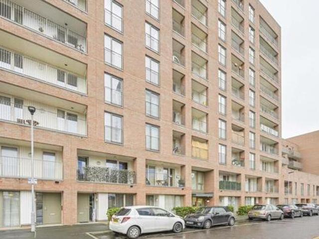 2 Bedroom Flat For Sale In Canning Town, London