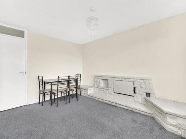 2 bedroom flat for sale in Cable Street, E1