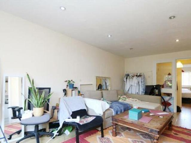 2 Bedroom Flat For Sale In Caledonian Road