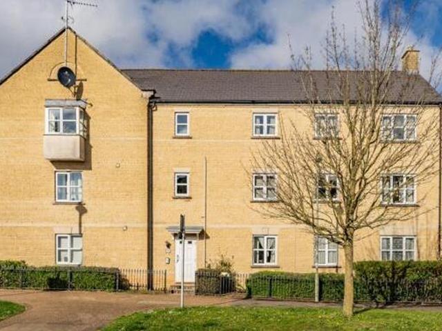 2 Bedroom Flat For Sale In Carterton, Oxfordshire