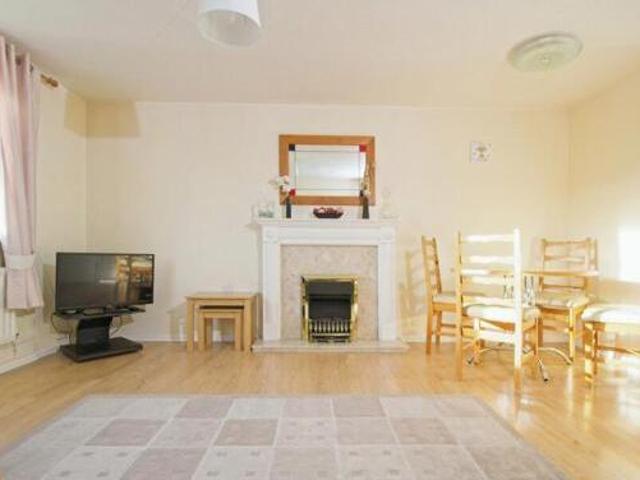 2 Bedroom Flat For Sale In Cardiff, South Glamorgan