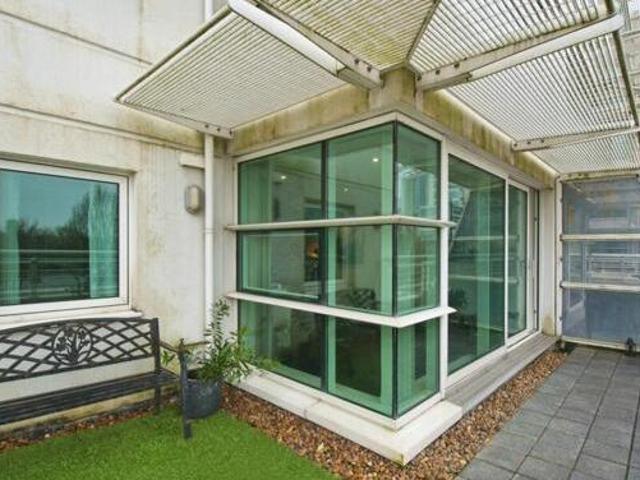 2 Bedroom Flat For Sale In Cardiff