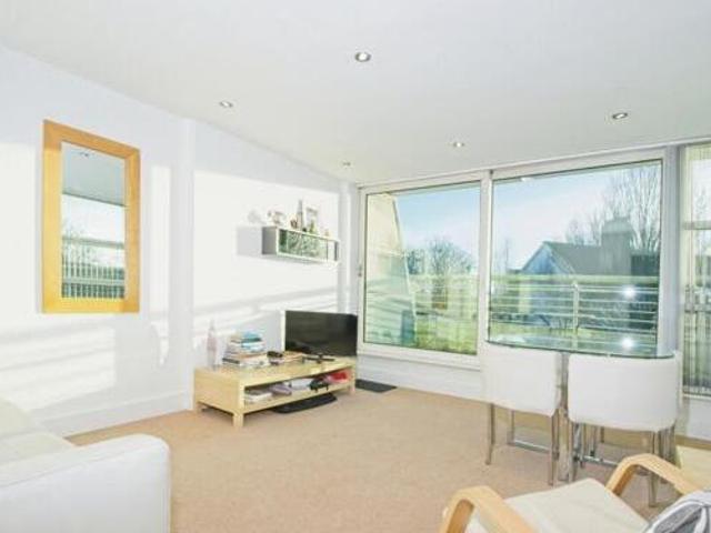 2 Bedroom Flat For Sale In Cardiff