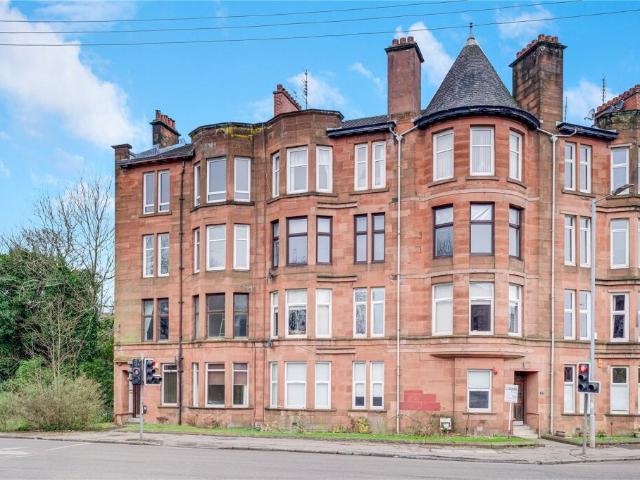 2 bedroom flat for sale in Carmunnock Road, Kings Park, Glasgow, G44