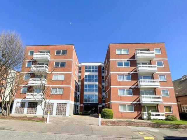 2 Bedroom Flat For Sale In Carnarvon Road