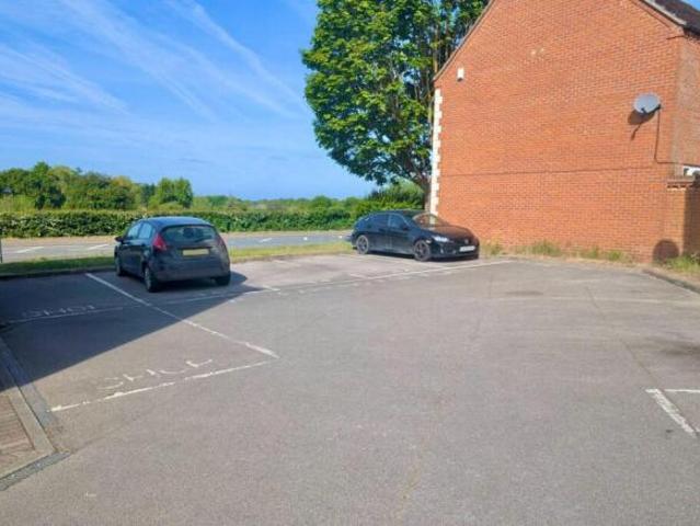 2 bedroom flat for sale in Carram Way, Lincoln, LN1