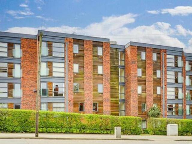 2 Bedroom Flat For Sale In Carrington, Nottinghamshire