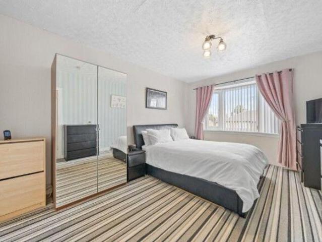 2 bedroom flat for sale in Castlemilk Road, Glasgow, G44