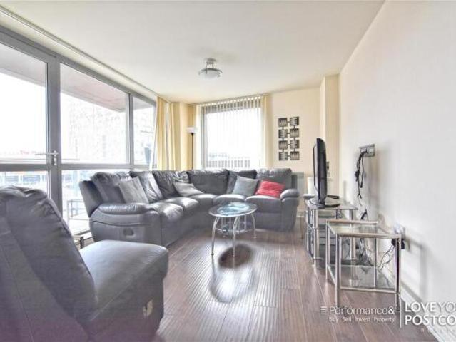2 bedroom flat for sale in Centenary Plaza, Holliday Street, Birmingham City Centre, B1 1TS, B1