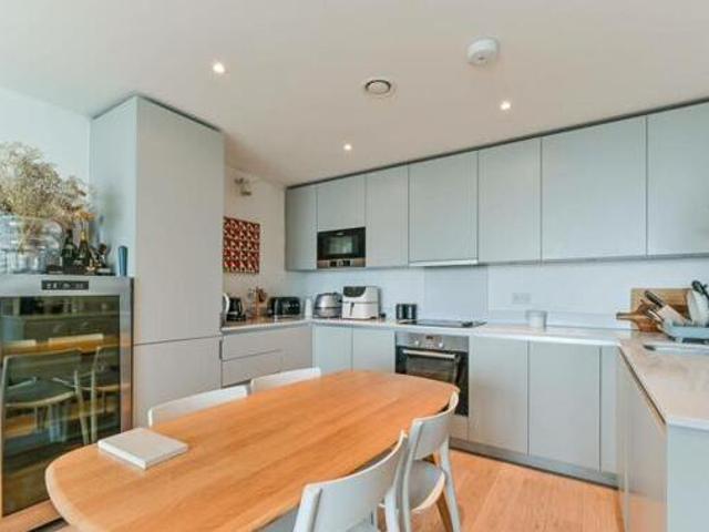 2 Bedroom Flat For Sale In Central Croydon, Croydon