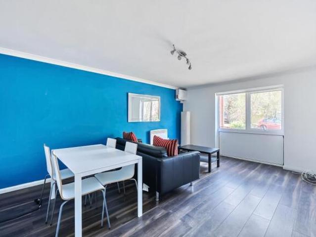 2 bedroom flat for sale in Central Reading, Berkshire, RG1