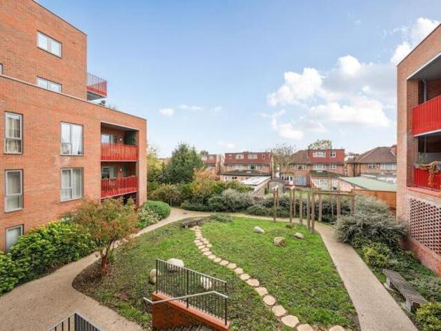 2 bedroom flat for sale in Cezanne Road, London, W3