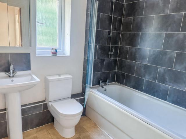 2 bedroom flat for sale in Chorley Old Road, Bolton, BL1