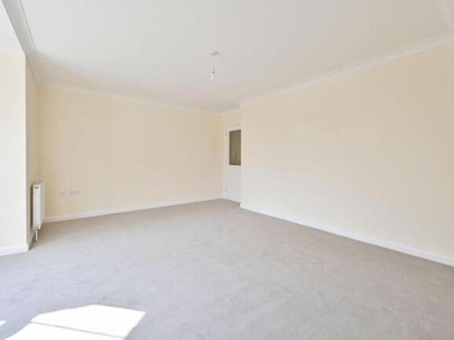 2 bedroom flat for sale in Chatsworth Mews, Watford, WD24
