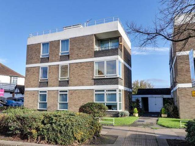 2 bedroom flat for sale in Chalkwell Avenue Chalkwell Essex SS0