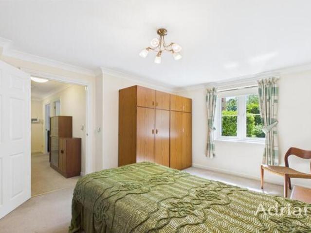 2 bedroom flat for sale in Chancellor Court, Broomfield Road, CM1 1RY, CM1