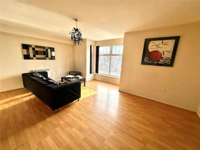 2 bedroom flat for sale in Chancellor Court, Liverpool, Merseyside, L8