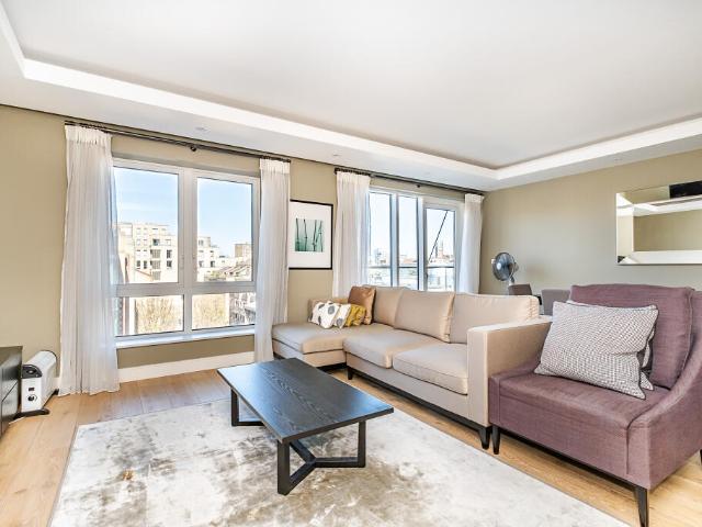 2 bedroom flat for sale in Chancellors Road, London, W6