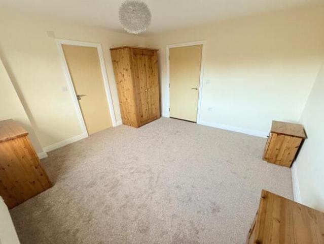 2 bedroom flat for sale in Chapelside Close, Great Sankey, WA5 1RA, WA5