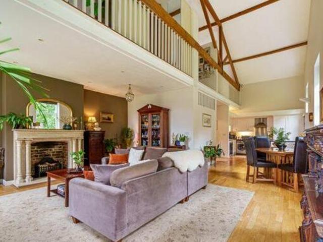 2 Bedroom Flat For Sale In Charlton Down