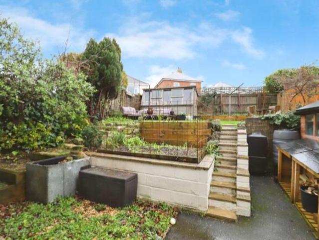 2 bedroom flat for sale in Charminster Avenue, Bournemouth, Dorset, BH9