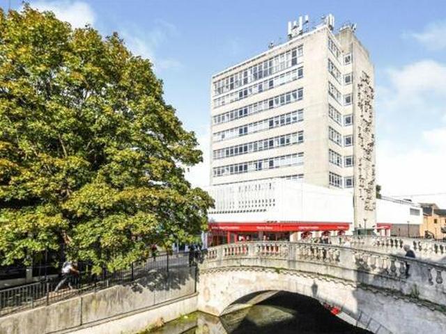 2 Bedroom Flat For Sale In Chelmsford