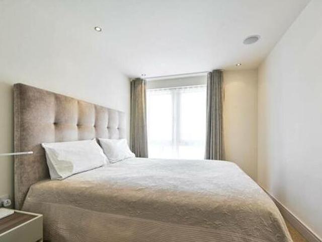 2 Bedroom Flat For Sale In Chelsea Creek, London