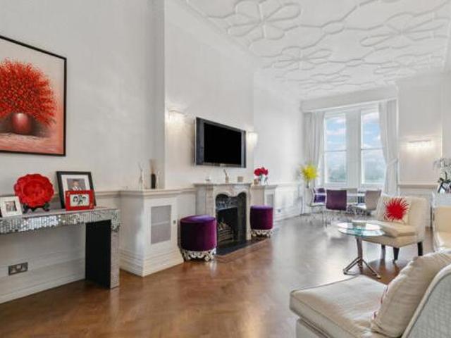 2 Bedroom Flat For Sale In Chelsea Embankment