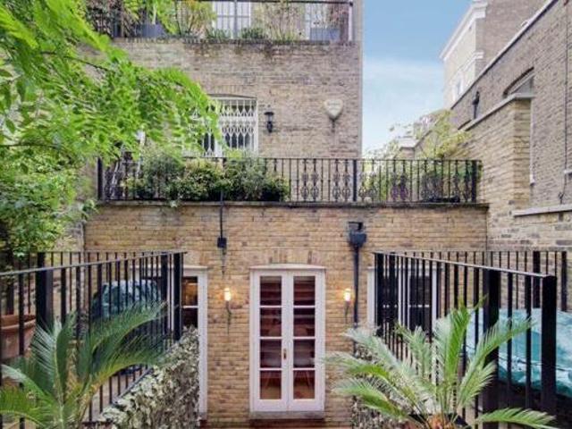 2 Bedroom Flat For Sale In Chelsea, London