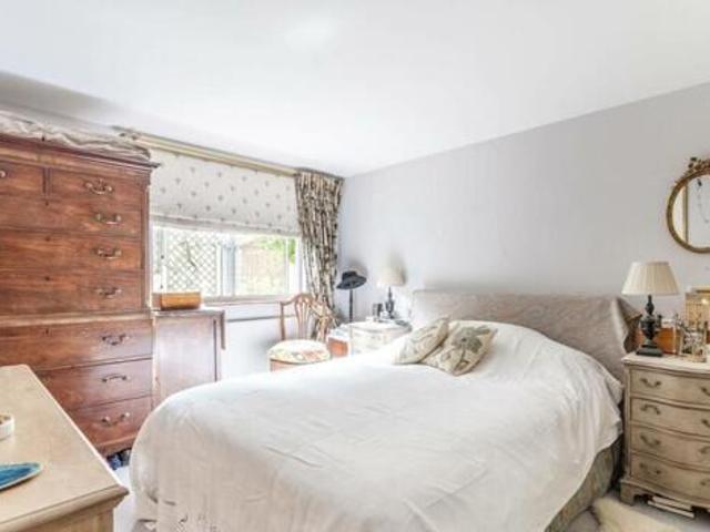 2 Bedroom Flat For Sale In Chelsea, London