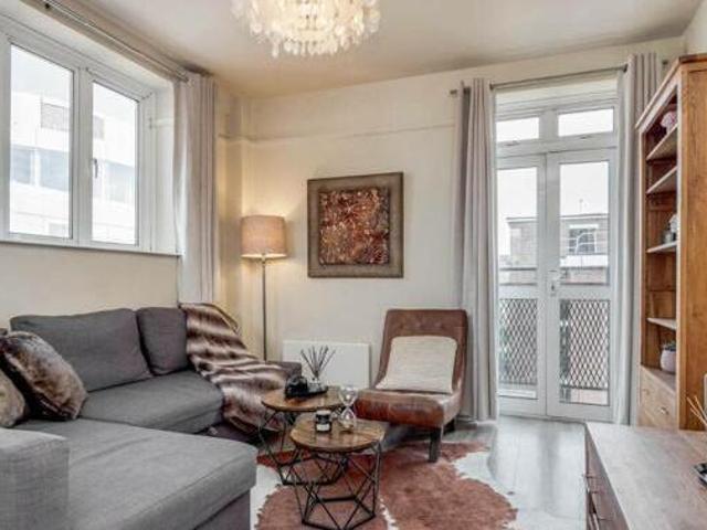 2 Bedroom Flat For Sale In Chelsea, London