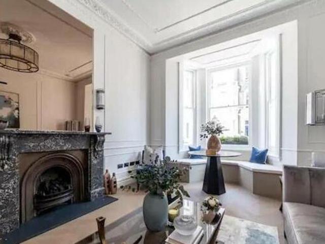 2 Bedroom Flat For Sale In Chelsea, London