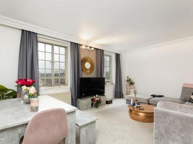2 Bedroom Flat For Sale In Chelsea, London
