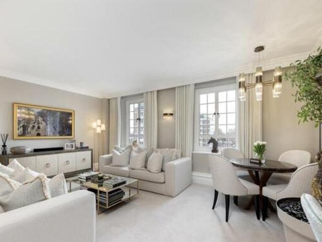 2 Bedroom Flat For Sale In Chelsea, London